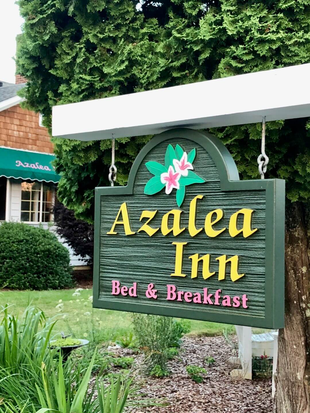 Azalea Inn sign | The Azalea Inn